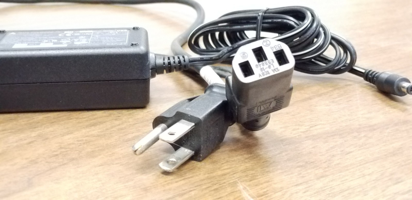 Power Adapter 5V 2A Delta Electronics AC/DC ADP-10SB With outlet cable ...