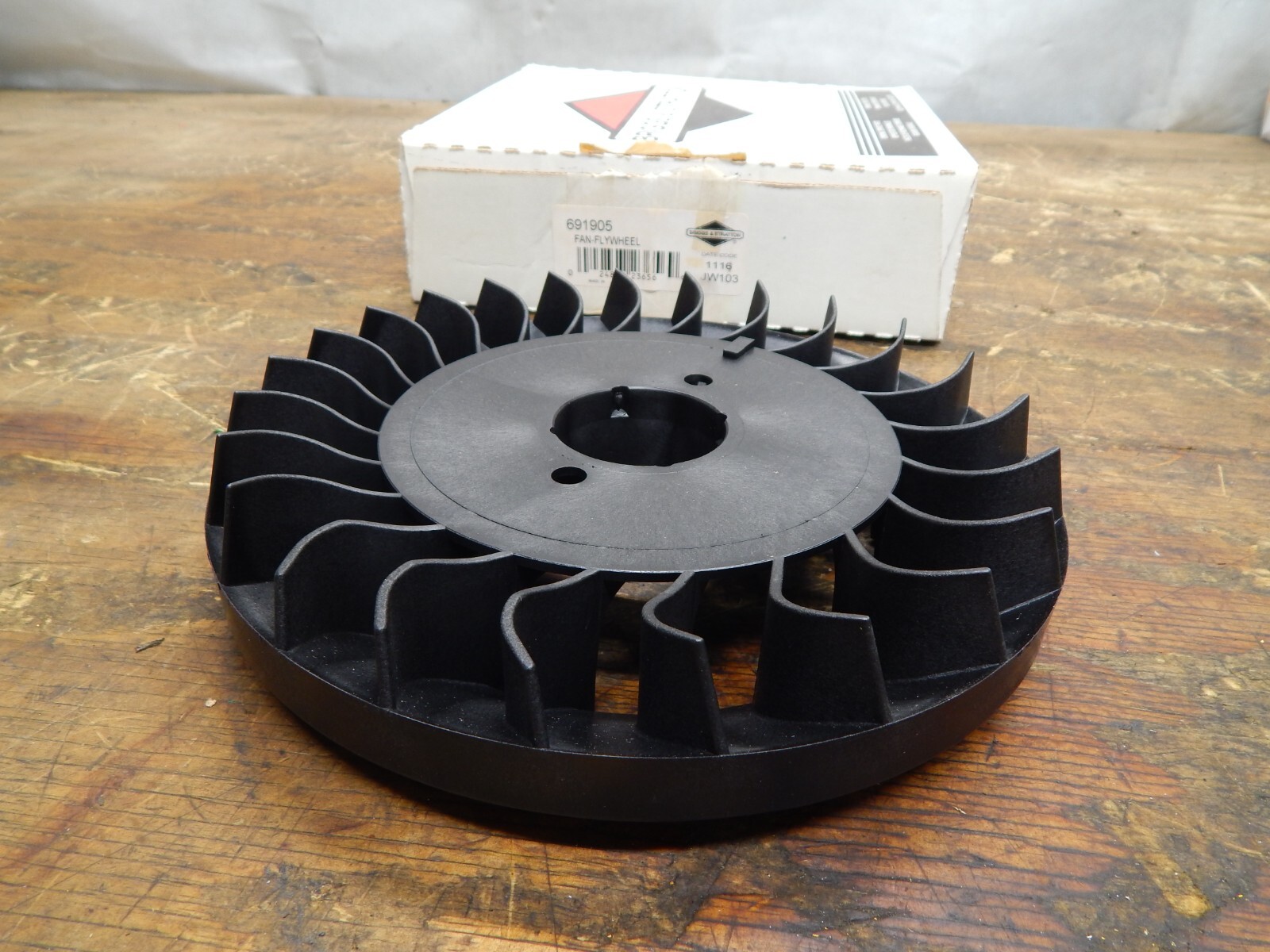 OEM Genuine Briggs & Stratton Flywheel Fan 691905 | eBay