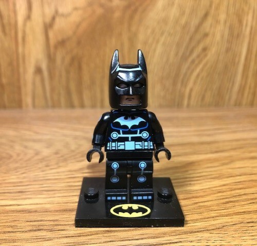 Lego Batman Electro Suit 5002889 Super Heroes Visual Dictionary Book ...