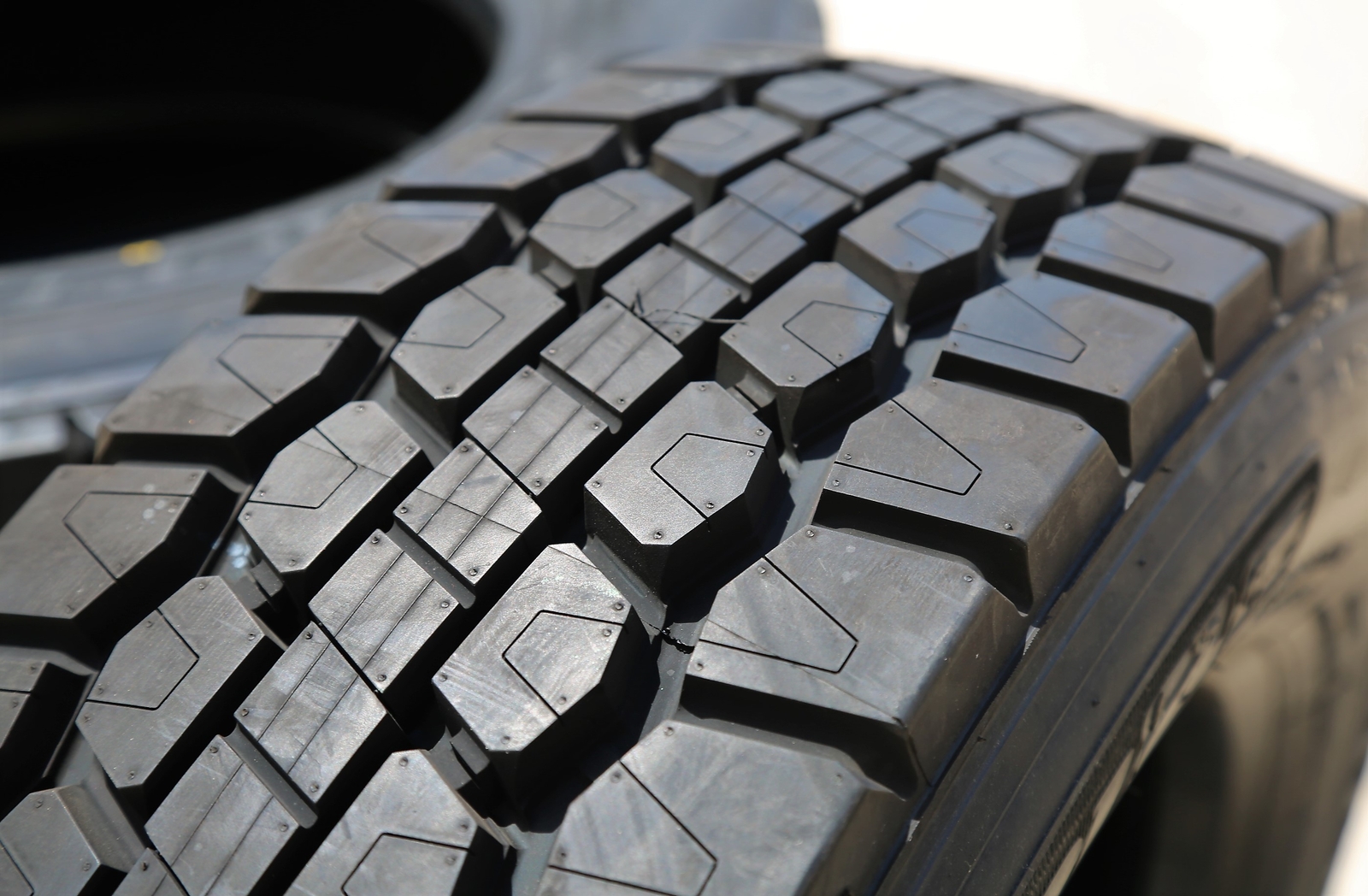 4 New Fortune FDR601 245/70R19.5 Load G 14 Ply Drive Commercial Tires | eBay