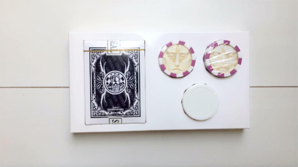 JoJo's Bizarre Adventure Darby's Poker Set Playing Cards Game Chips ...