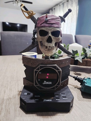 Disney Pirates of the Caribbean Alarm Clock Radio Skull Swords PC300ACR ...