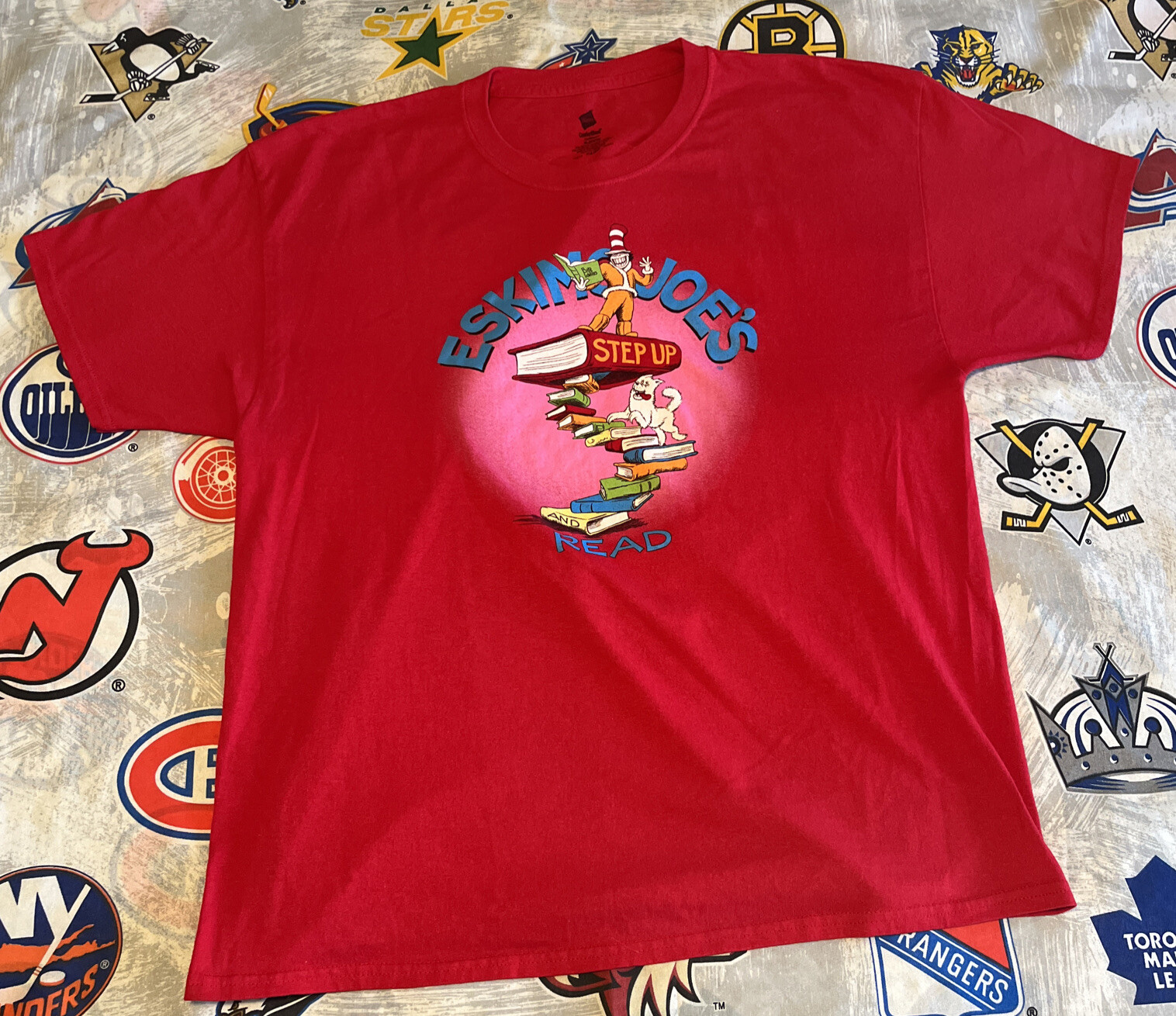 Eskimo Joe's Step Up and Read Dr. Seuss Men's XL T-Sh… - Gem