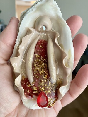 Beautiful handmade Oyster Shell Feminine Art Body Positivity Sad Gal ...
