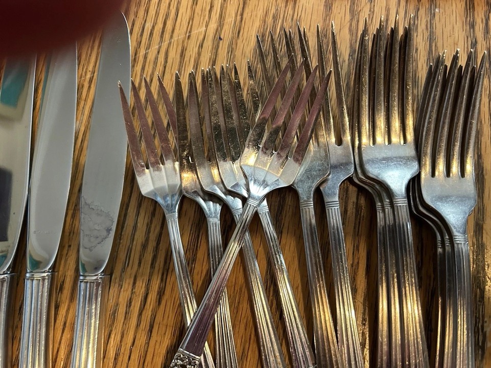 Oneida Community Silver Plate Coronation Pattern. 79 Pieces | eBay