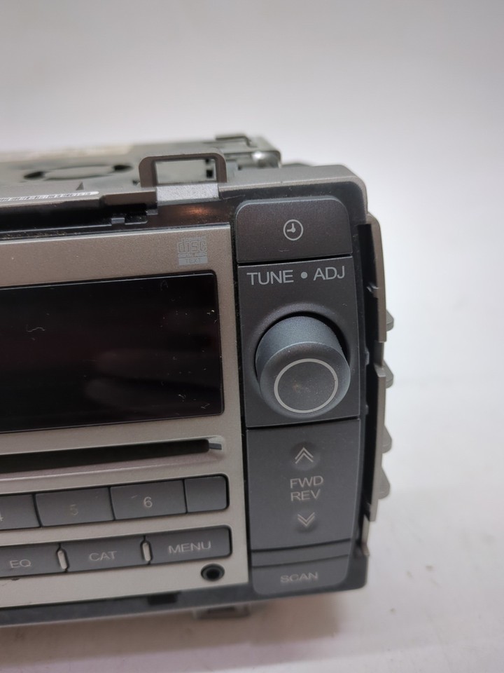 2008-09 Pontiac Vibe and Toyota Matrix OEM stereo radio PARTS UNIT ...