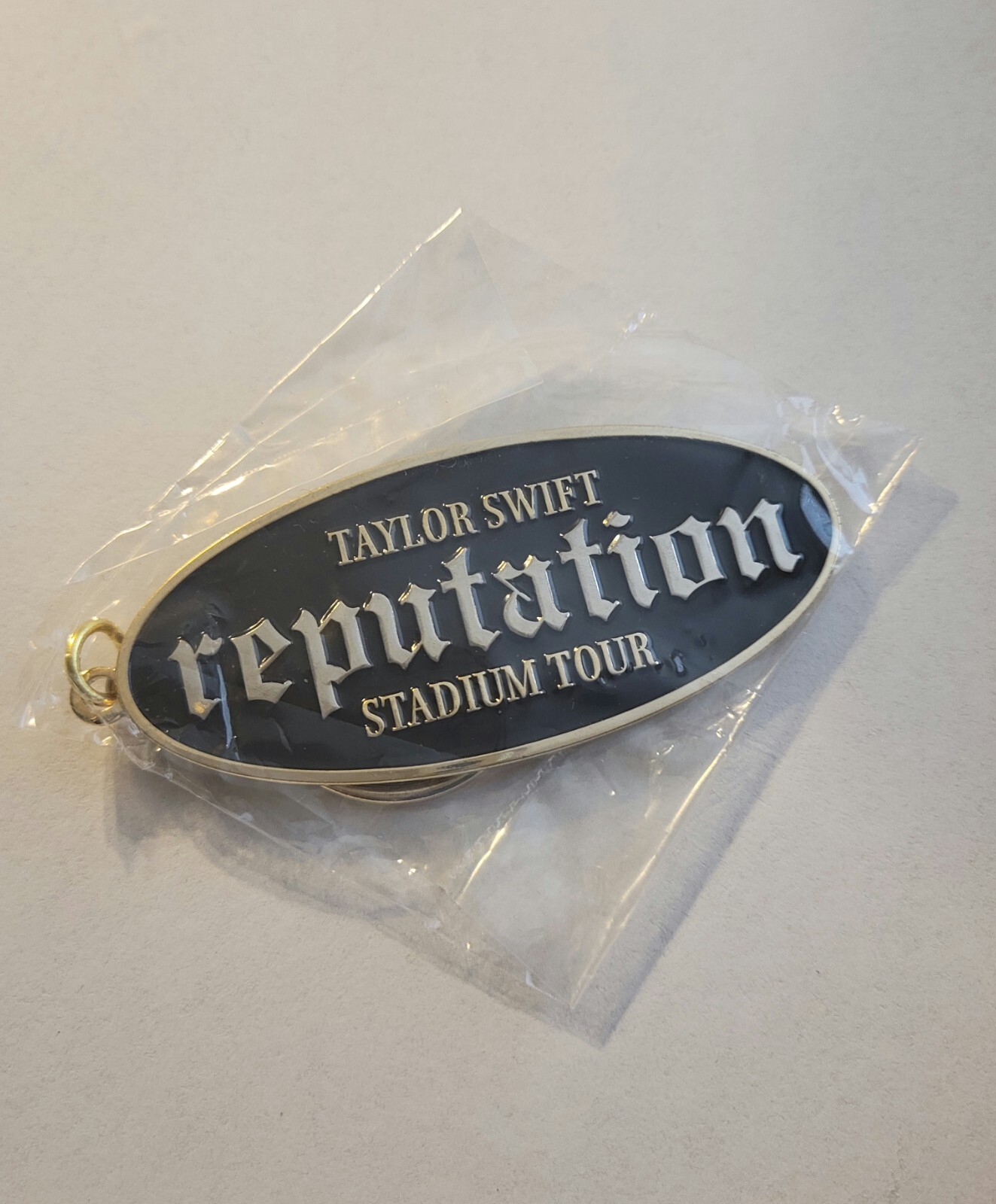 NEW UNOPENED- Taylor Swift Reputation Stadium Tour Metal Keychain | eBay