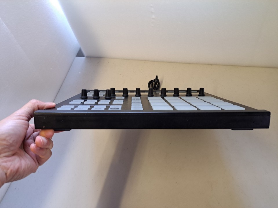 *Faulty* Native Instruments Maschine MK1 MIDI Controller - No Box | eBay UK