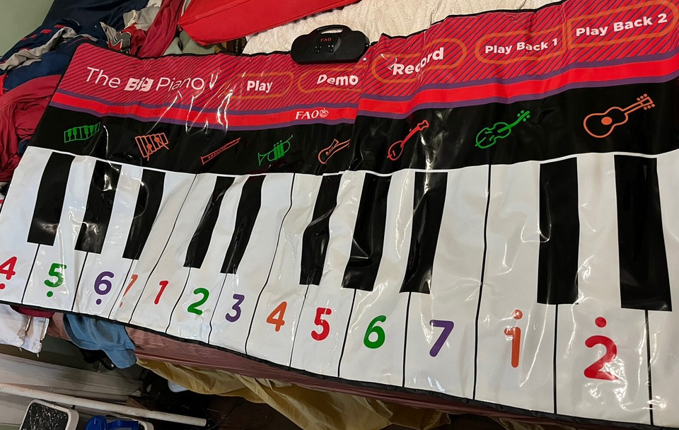 FAO Schwarz The Big Piano Mat Keyboard | eBay