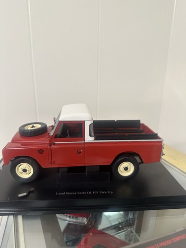 Eagle Universal Hobbies 1/18 Scale 4405 - Land Rover S III US Seller ...