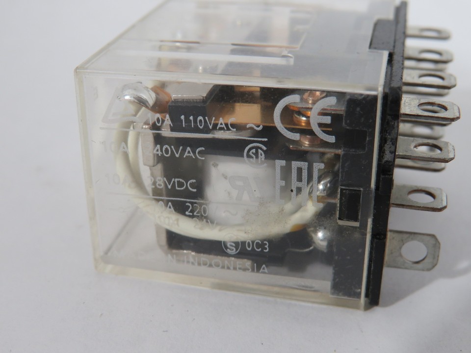 Omron LY4-DC48 General Relay 48VDC 10A@110/240VAC 28VDC 14-Blade USED ...