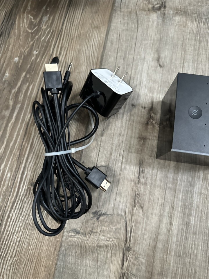 Amazon Fire TV Cube with Alexa, 1st Generation (Model EX69VW), Remote ...