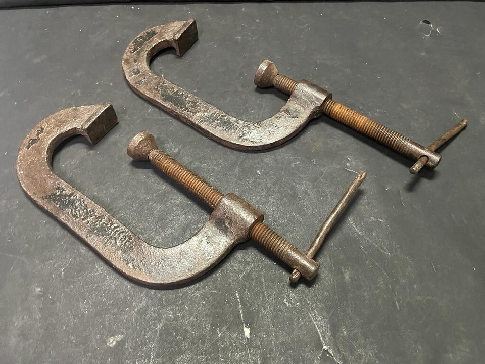 OLD VINTAGE RARE HANDMADE 2 PC RUSTIC SOLID IRON MULTIPURPOSE CLAMP FIX ...