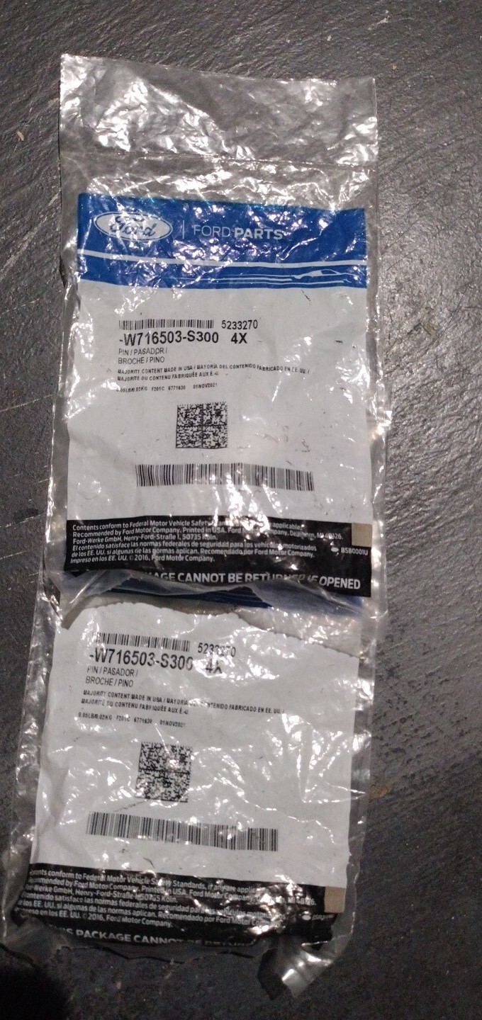 NEW OEM Genuine Ford Rocker Panel Molding Clip -W716503-S300 QTY.8 | eBay