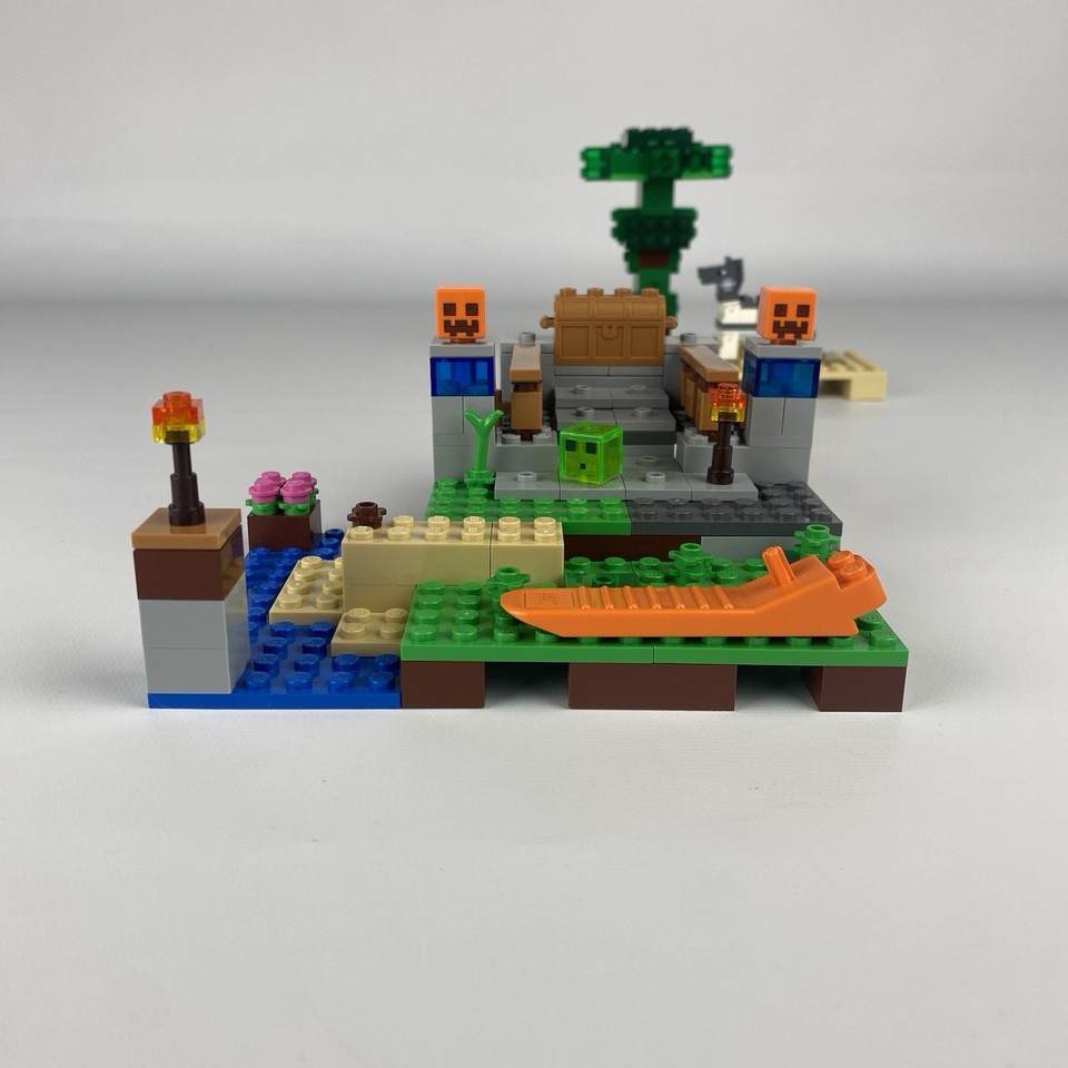 LEGO Minecraft: The Crafting Box 2.0 (21135) Retired set 99% Complete ...