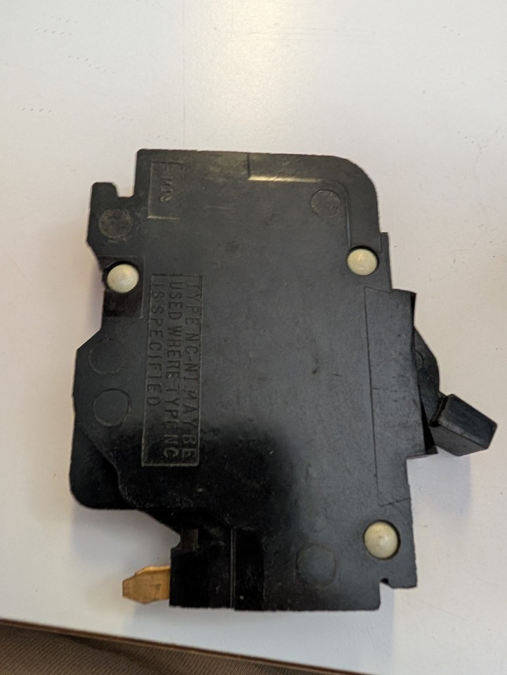 Lot of 12 UND LAB (1) 30 Amp (6) 20 Amp (5) 15 Amp 1 Pole Circuit ...