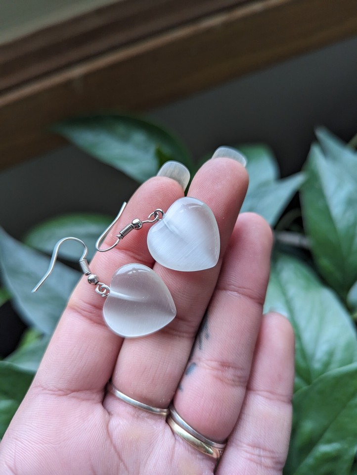 White Selenite Cat's Eye Healing Crystal Heart Stone 3/4" Pendant Gem ...