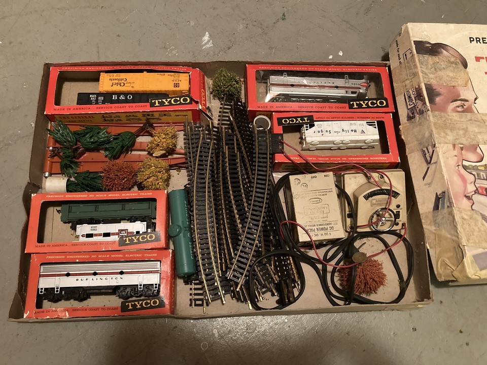 Tyco Vintage Model Train Set, Ho Scale Electric Trains, by Mantu Metal ...