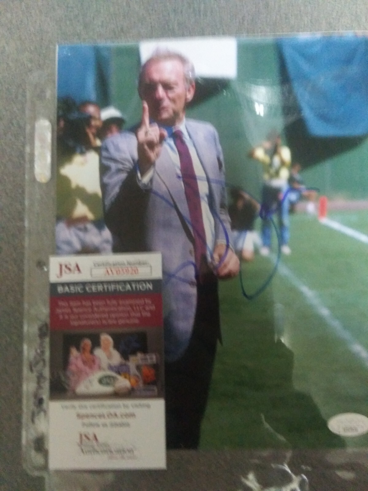 Jerry Jones Autographed Memorabilia | Signed Photo, Jersey ...