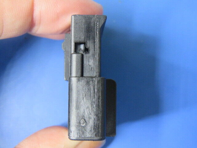 DELPHI 15326904 Qty of 30 per Lot Automotive Connectors 6P DELPHI 15326904 Qty of 30 per Lot Automotive Connectors 6P
