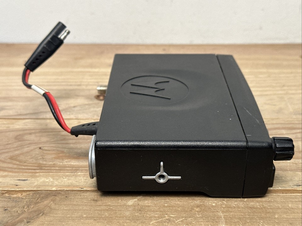 Motorola PM400 VHF 146-174 MHz 64 Channel 50 Watt Mobile Radio Used 2 ...