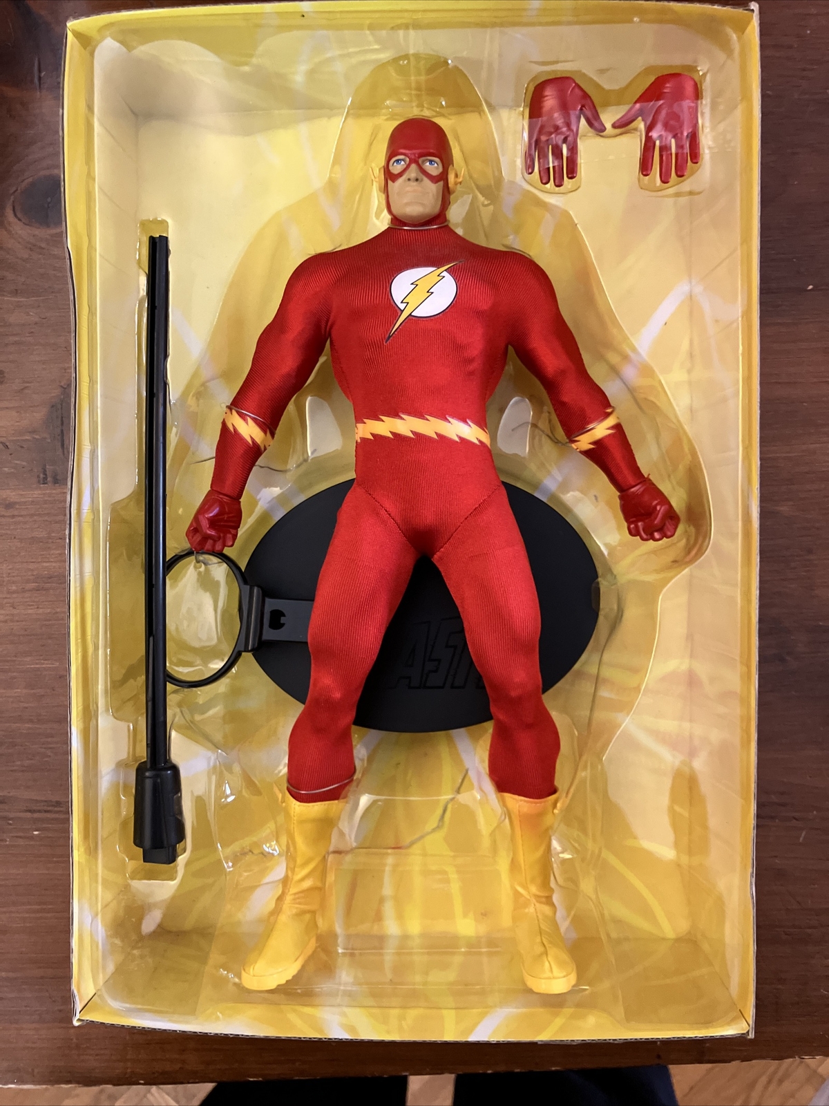 DC Direct 13 inch Deluxe figure The Flash | eBay