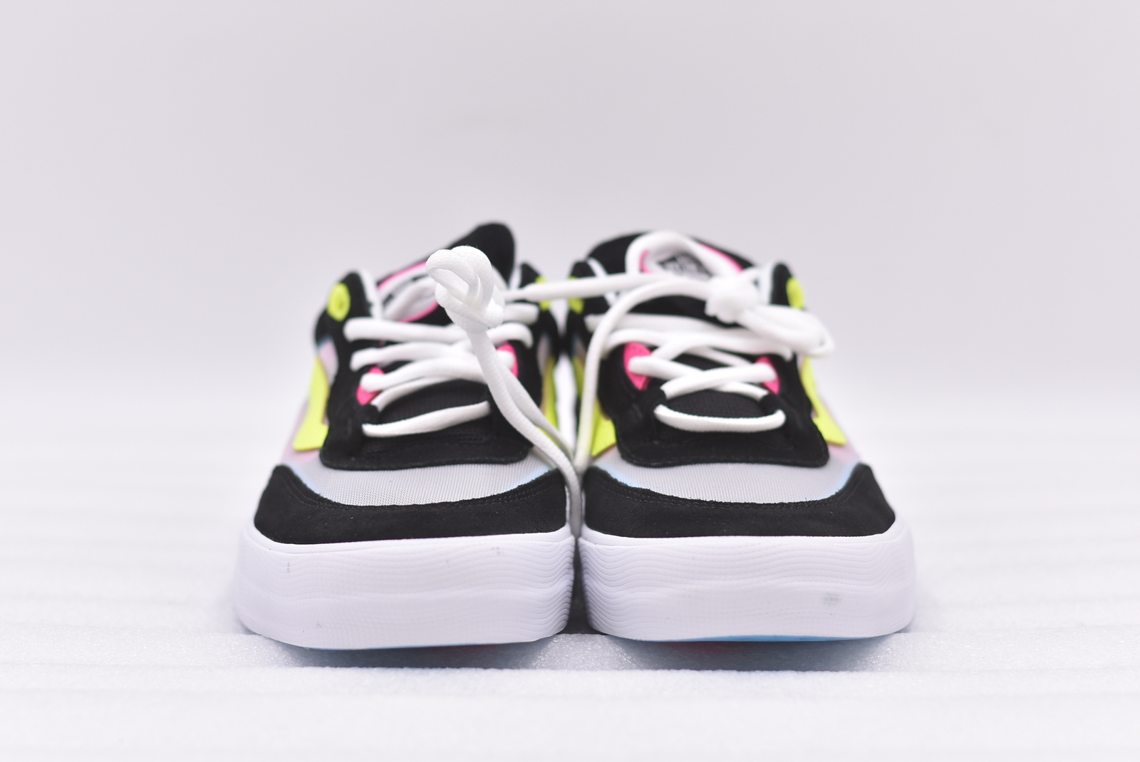 Men's Vans Wayvee Low Top Sneakers in Neon Rave Black, Size 7.5 ...