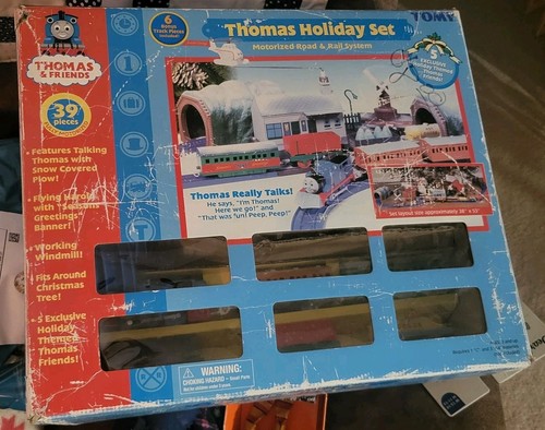Thomas & Friends Thomas Holiday Motorized Road And Rail Set: Tested ...