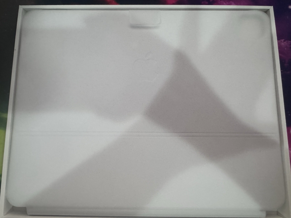 OPEN BOX - Apple Magic Keyboard Case iPad Pro 13-inch M4 - White A2974 ...