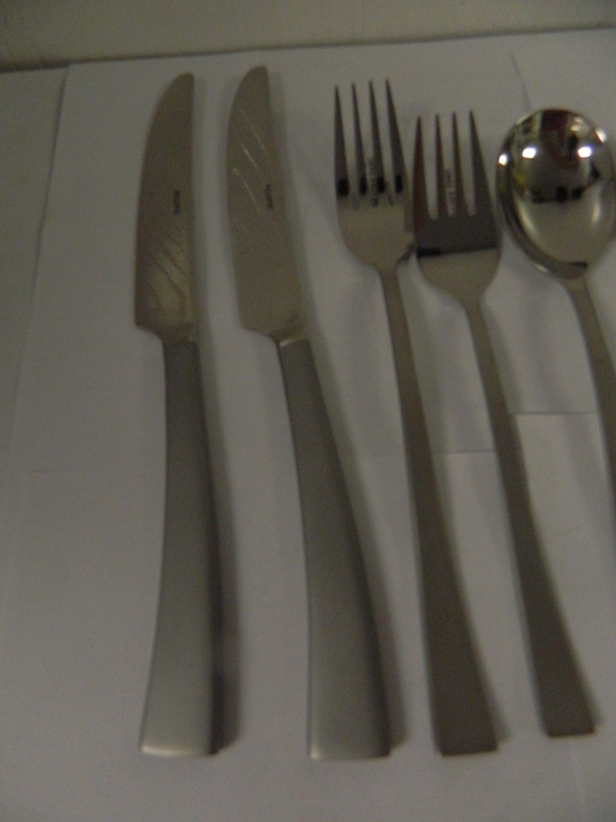 Arcoroc Latham 8 pc Flatware Set 18/10 Stainless NEW | eBay