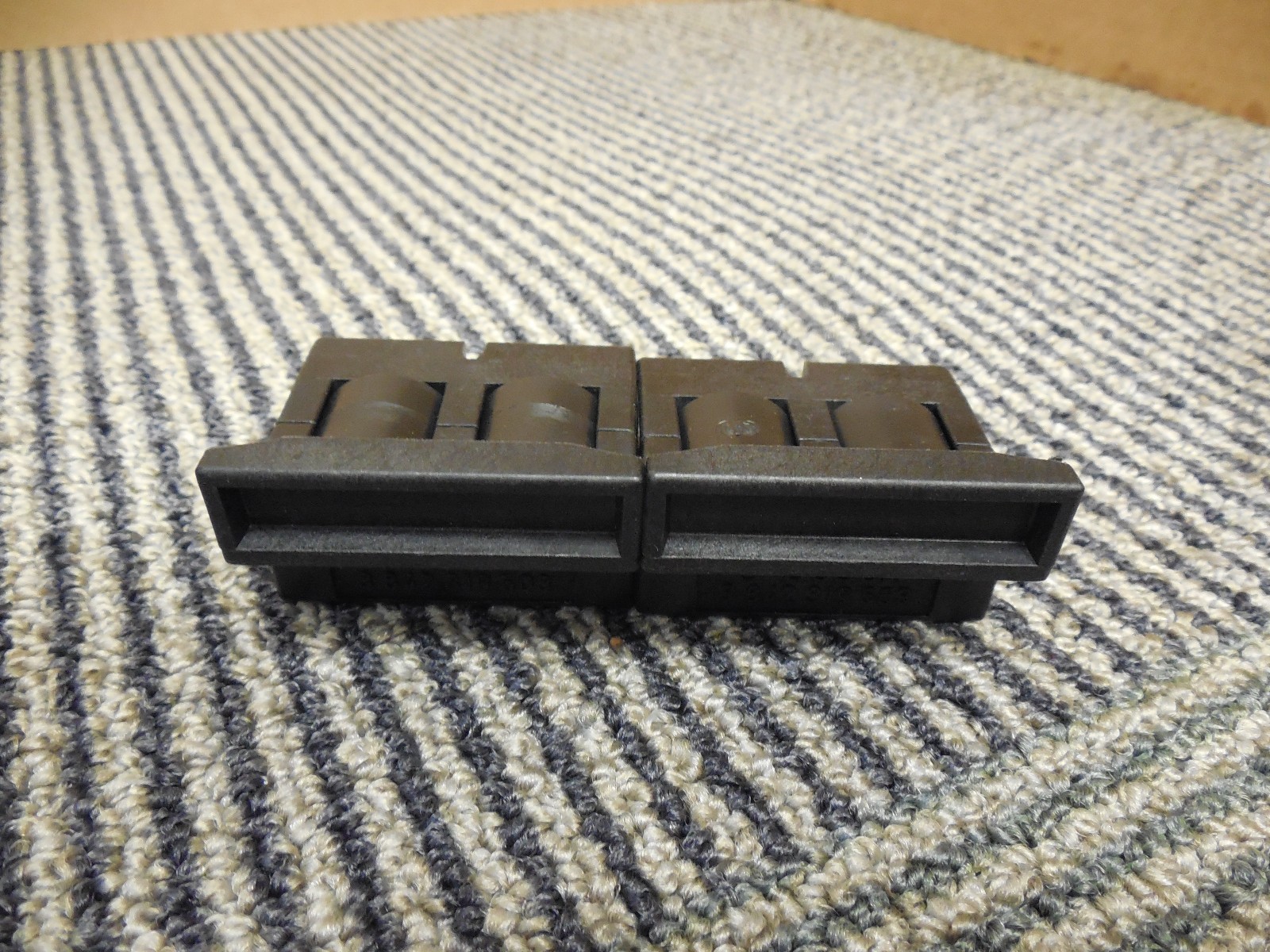 BOSCH 3 842 319 503 3842319503 HOUSING NEW LOT OF 2 | eBay