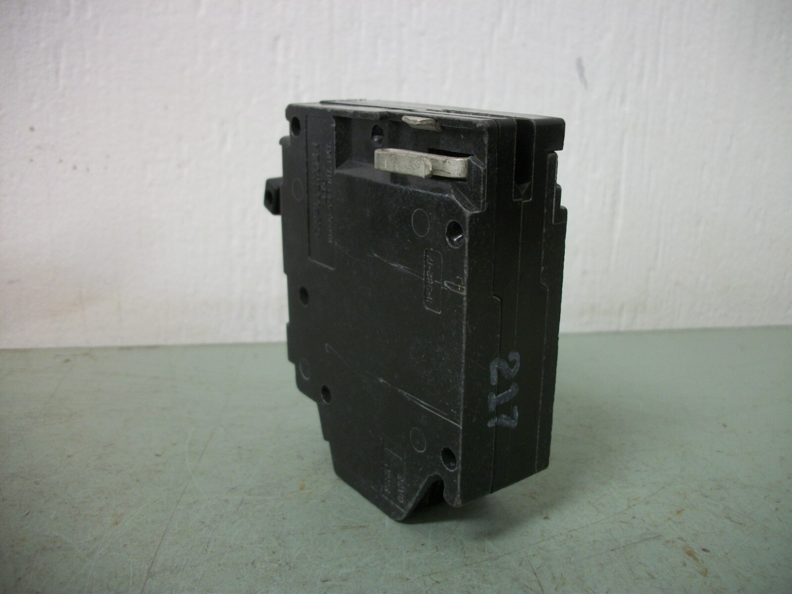 CHALLENGER TYPE A TANDEM CIRCUIT BREAKER A230 30AMP 240VOLT 2POLE NOB ...