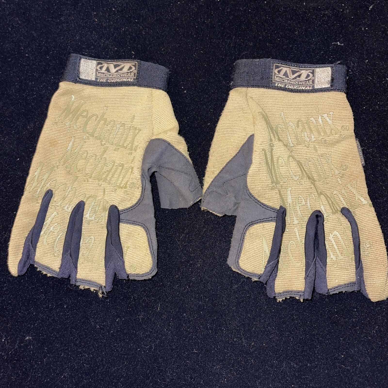 Mechanix Gloves Logo