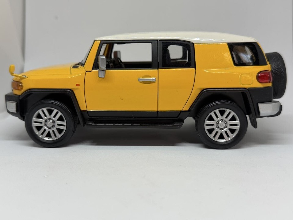 1/30 FJ Cruiser 2JU Two-tone yellow color Mini car for domestic dealers ...