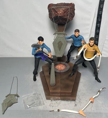 Diamond Select Star Trek - Amok Time- All 3 Statues Cpt. Kirk, Spock ...