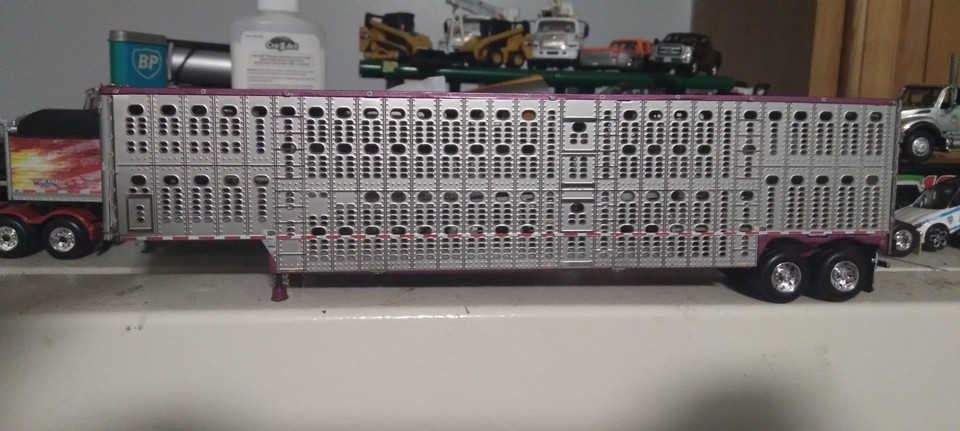 1:64 DCP *KERSPLATT* Earl Peterson Peterbilt 379 Wilson Livestock ...