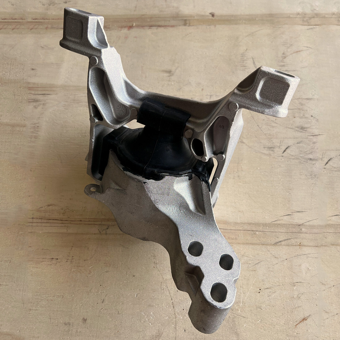 K156-39-060 Right Engine Mount 1PC for Mazda CX-5 22-17 2.5L Naturally ...