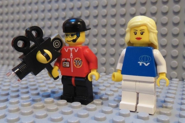 LEGO Local National News TV Cameraman and Reporter Minifig City State ...