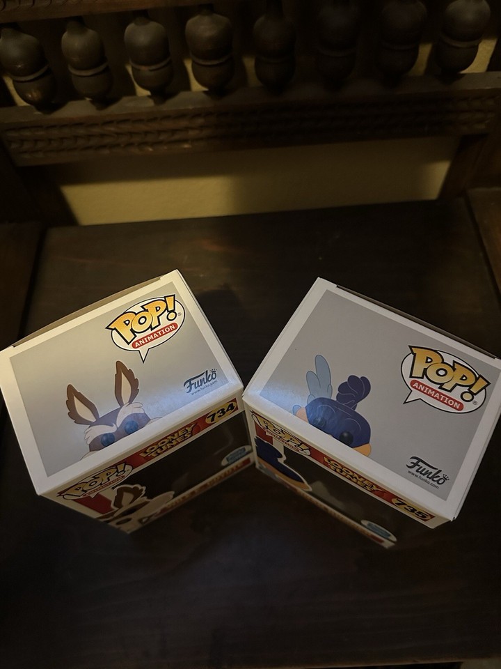 Looney Tunes Road Runner & Wile E Coyote Funko Shop Exclusive Funko POP ...