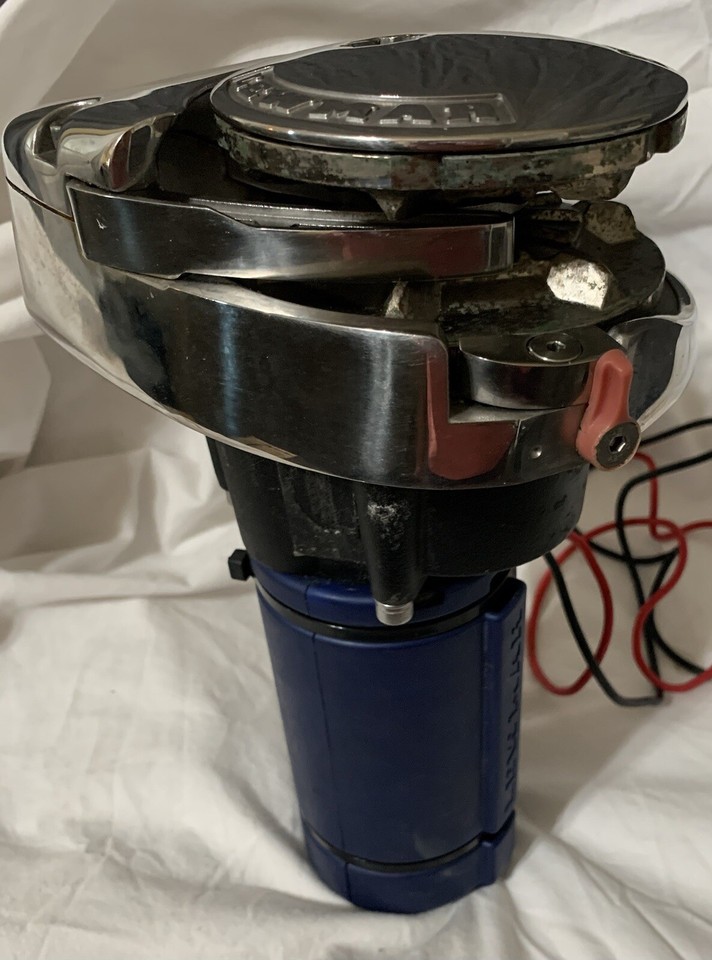 Lewmar V700 Vertical Windlass 12V 6670011108 UPC 743683303036 | eBay