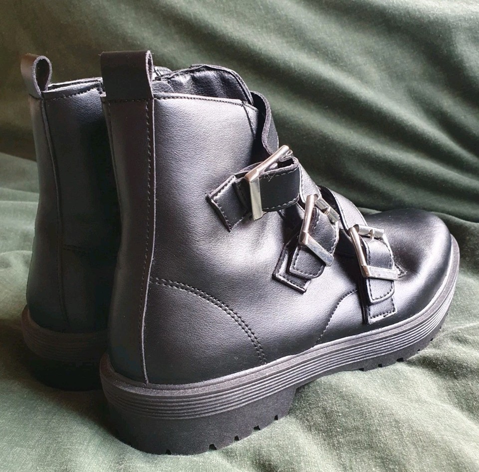 LEATHER Black BOOTS UK6 Rock BIKER OFFICE girls Ed Gein costume ...