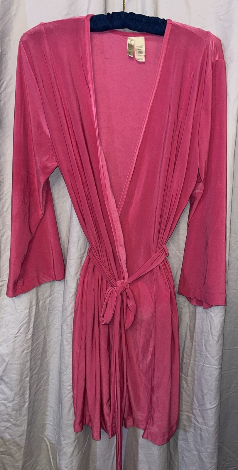 Ambrielle Robe SM/CHM Diva Pink Attached Tie Soft Silky Form fitting ...
