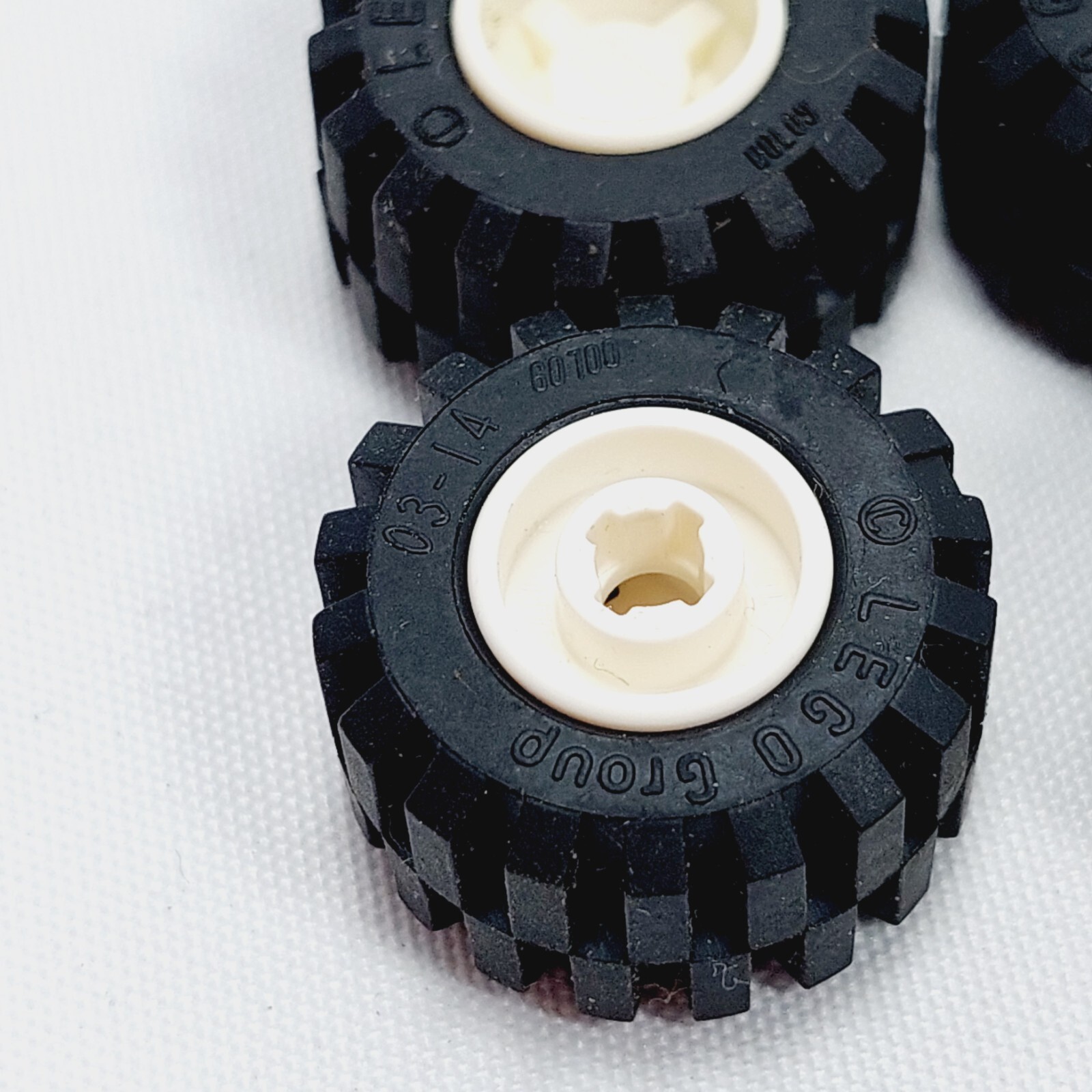 LEGO Black Wheel Tyre 21 x 12 Tire Assembly White 6014/ 60700 Vehicle ...