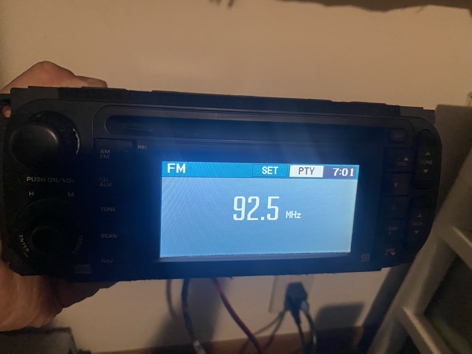 Dodge CHRYSLER Jeep DVD GPS NAVIGATION RB1 STEREO CD Player Radio ...