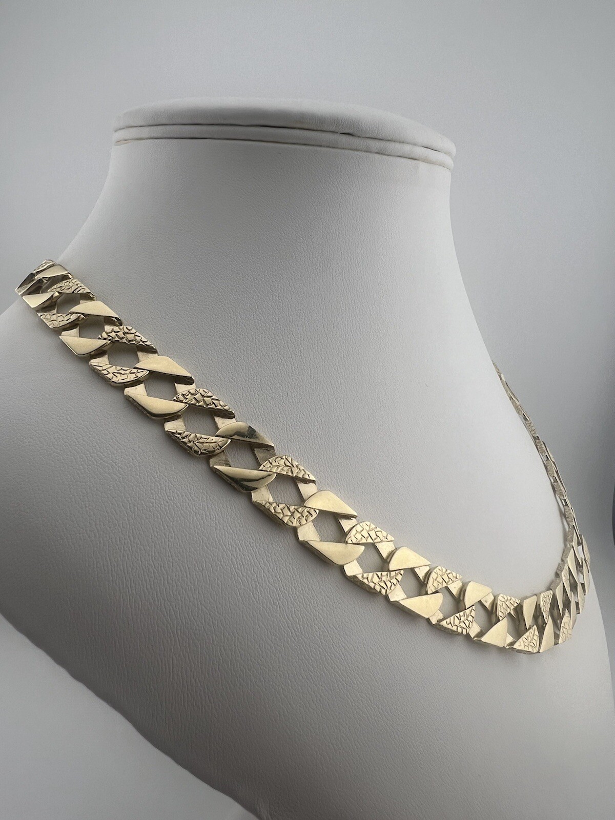 Solid 9ct Gold Chaps Chain - 10mm Wide - 20 Inch - Fully Hallmarked ...