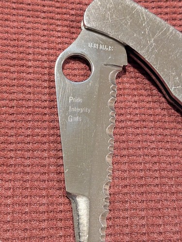 1984 Spyderco C07 Police Pride Integrity Guts (PIG) RARE | eBay