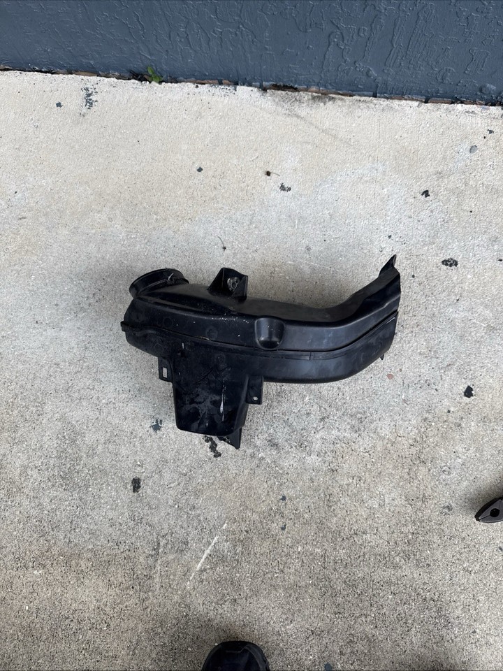 2018-2023 Chevrolet Chevy Equinox Air Cleaner Intake Baffle 84760854 ...