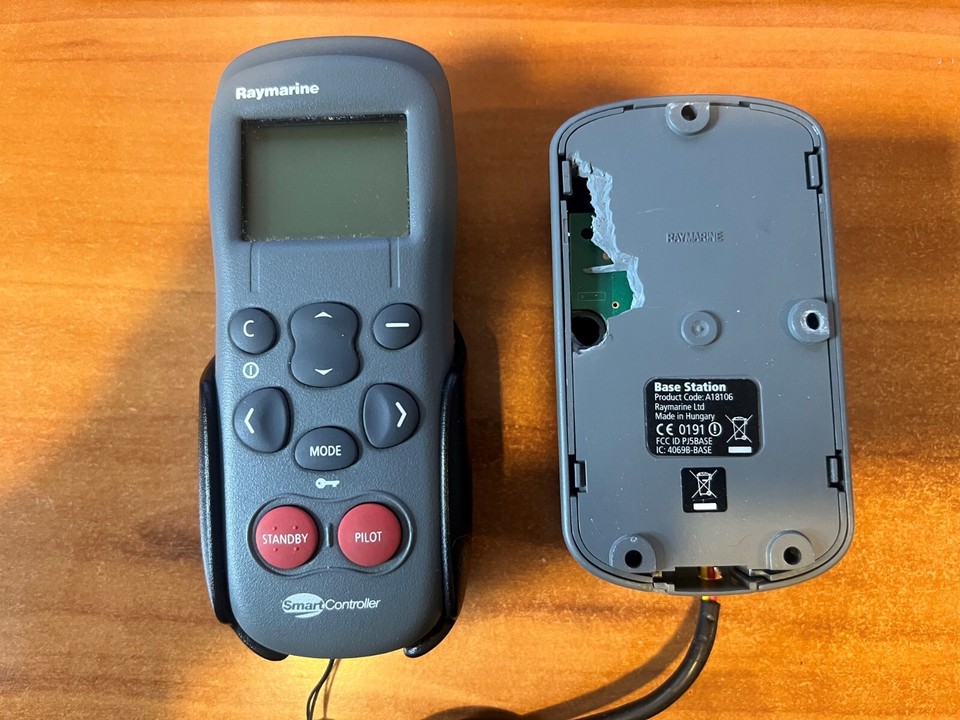 Raymarine SmartController E15023 Autopilot Remote Control Unit A18105 ...