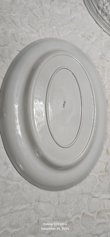 Mottahedeh Musee Des Arts creamware tureen with a lid and stand. | eBay