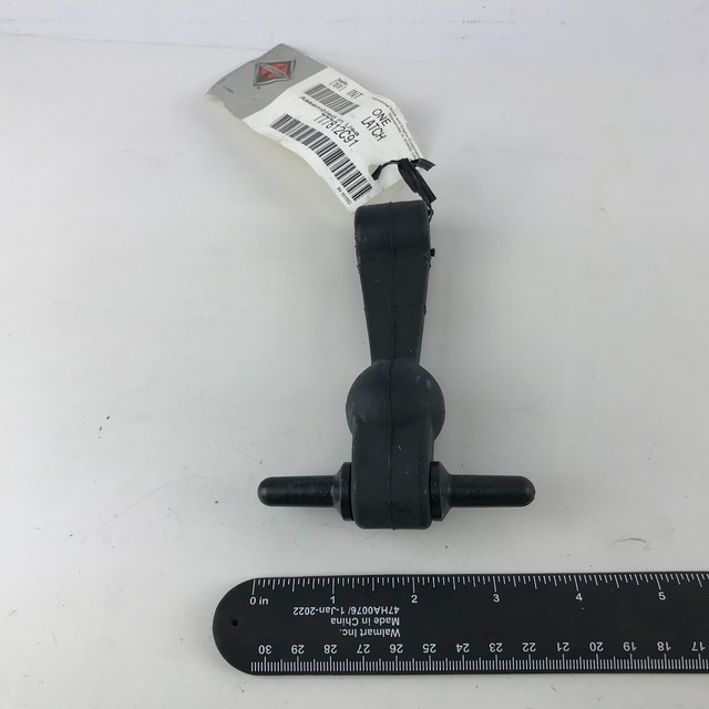 Genuine International Rubber Pull Latch 777812C91 for sale online | eBay